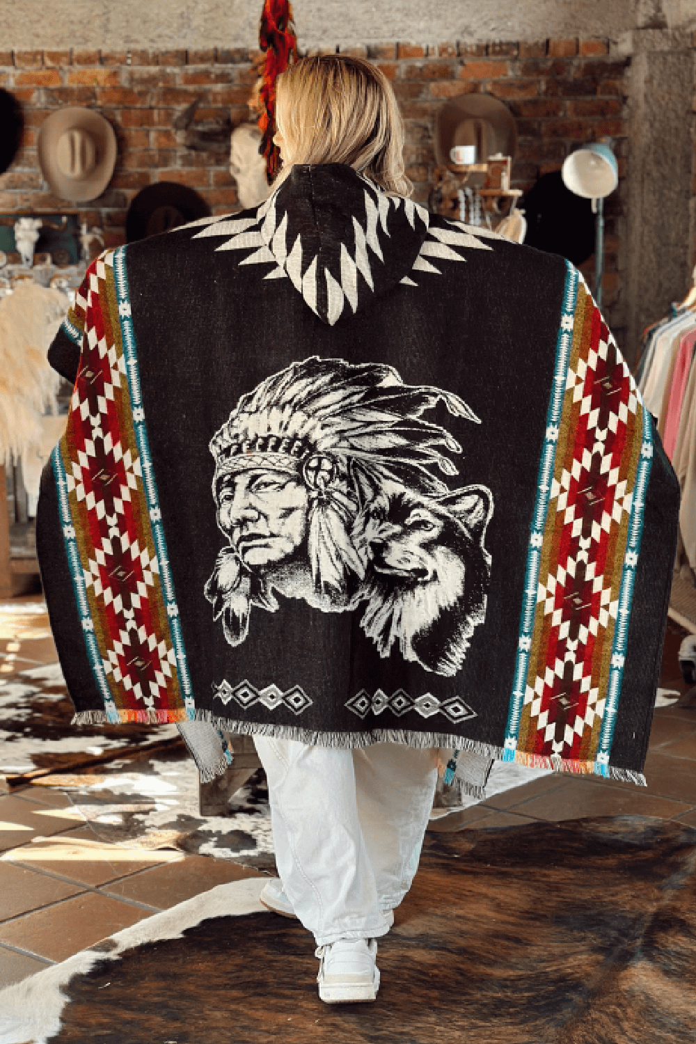 Ruanas Indígenas – Old Western